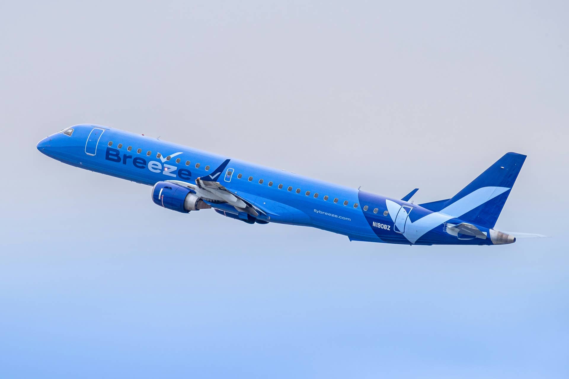 Breeze Airways upgrades membership program with new perks - TravelHost