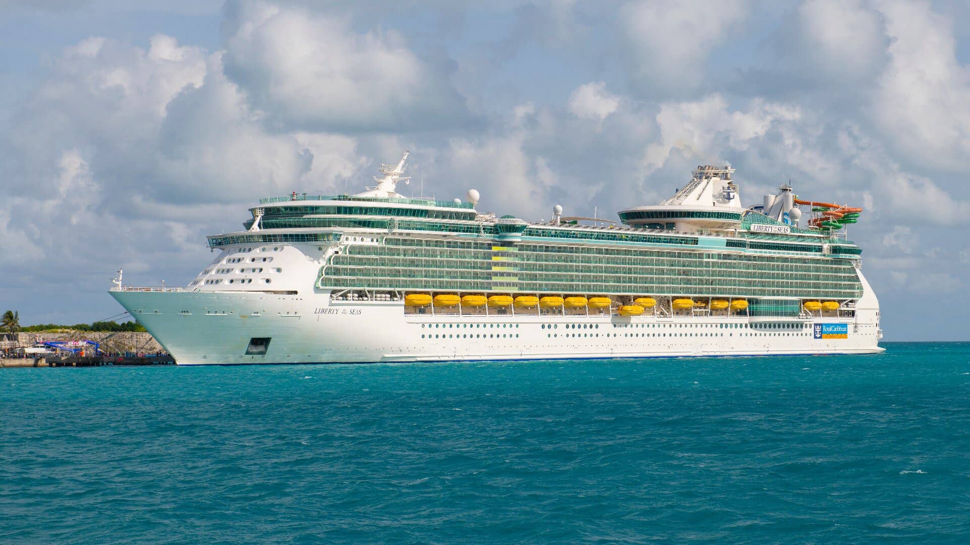 Royal Caribbean responds to complaints with eclipse cruise tweak ...