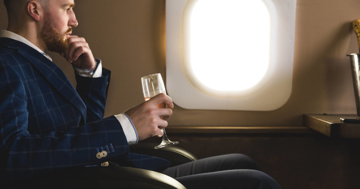 These are the airlines with fantastic in-flight cocktail bars now ...