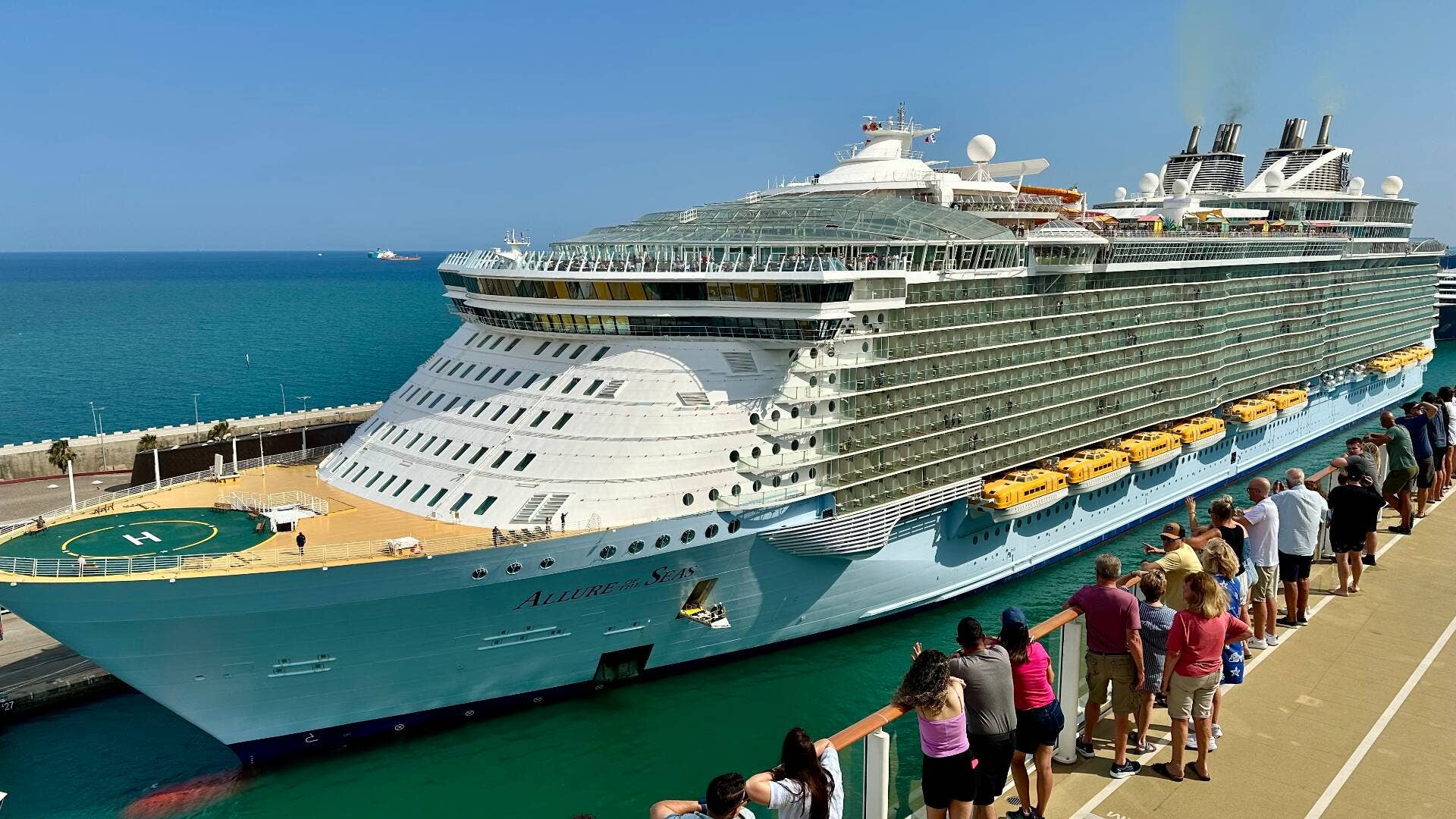 Angry mayor accosts Royal Caribbean cruise ship - TravelHost