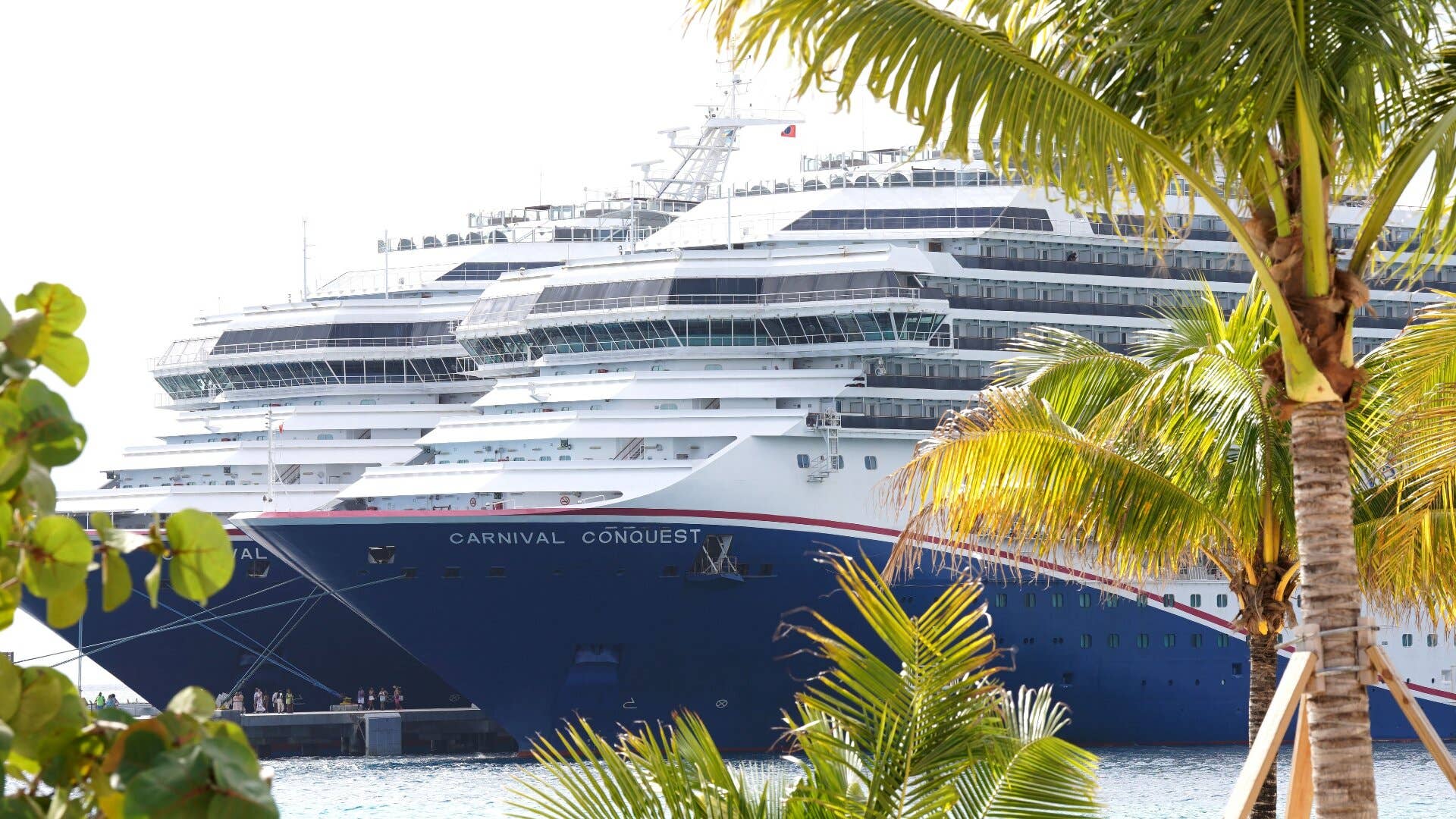 Carnival Cruise Line says no to gifting homemade cookies to crew ...