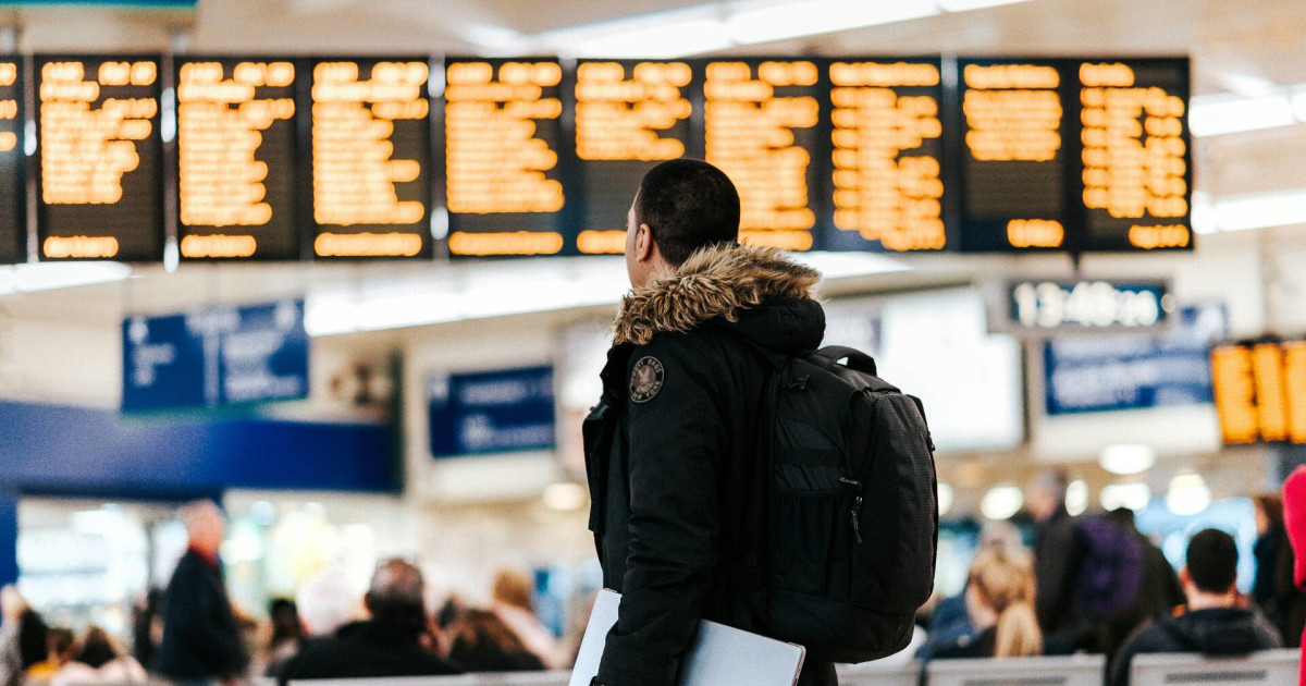 Best travel tips for traveling abroad - TravelHost