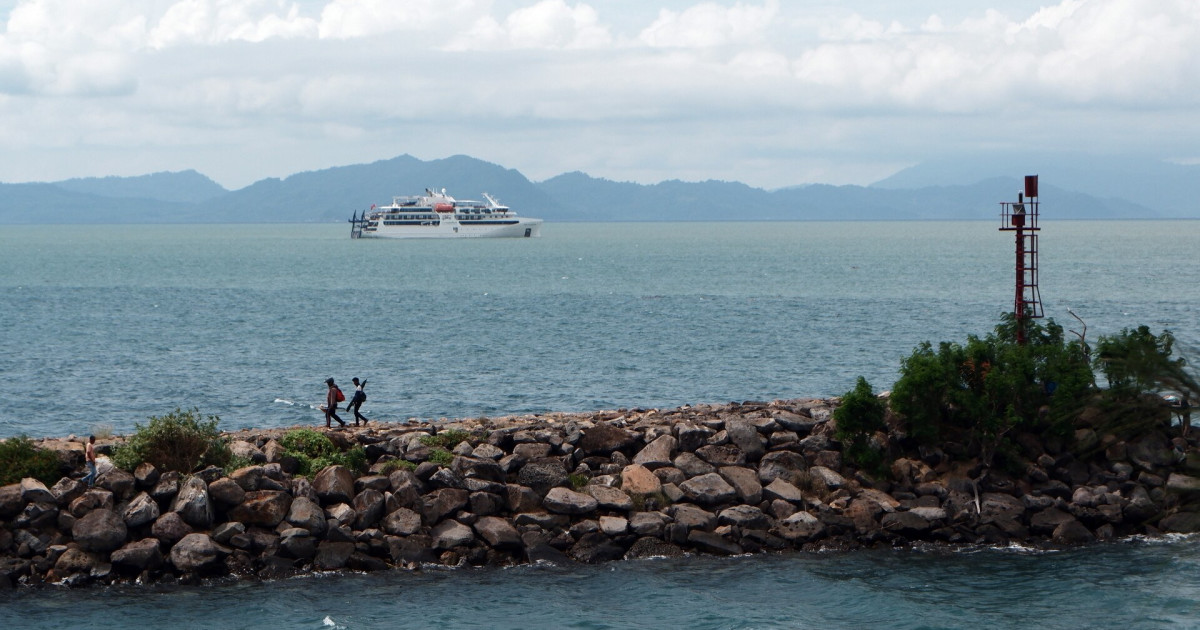Australian cruise ship hits reef on first voyage after tragic death ...