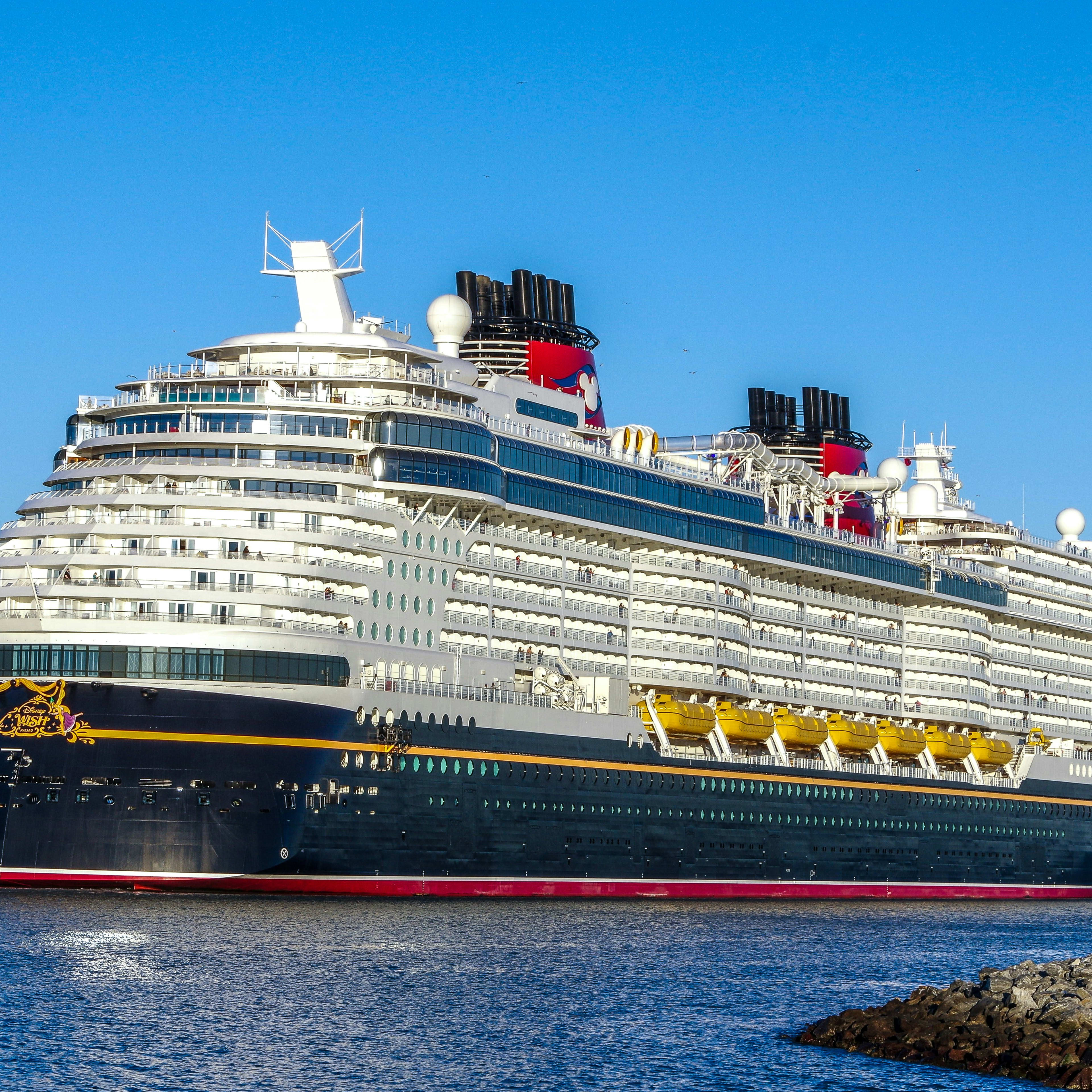 Carnival Cruise Line shares hurricane season update as storms loom ...