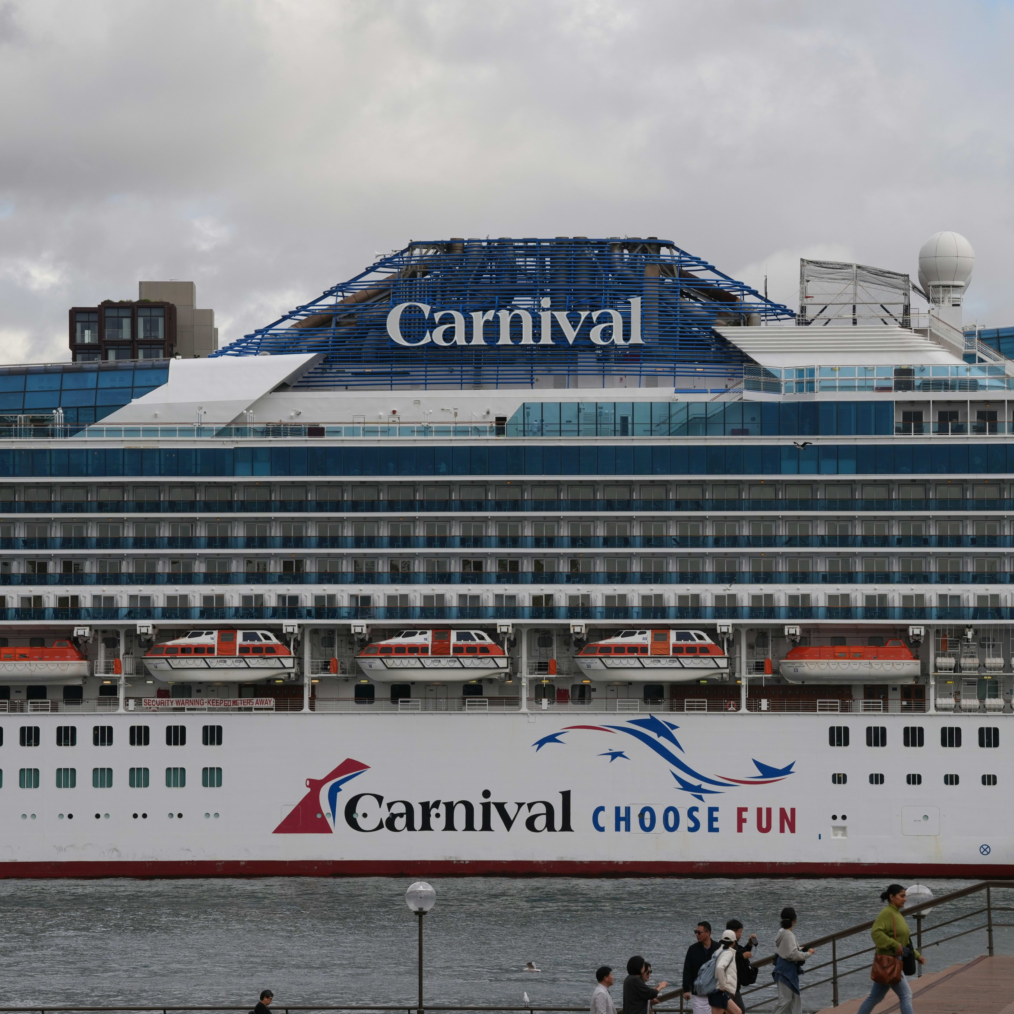Norwegian Cruise Line bans multiple items Royal Caribbean allows ...