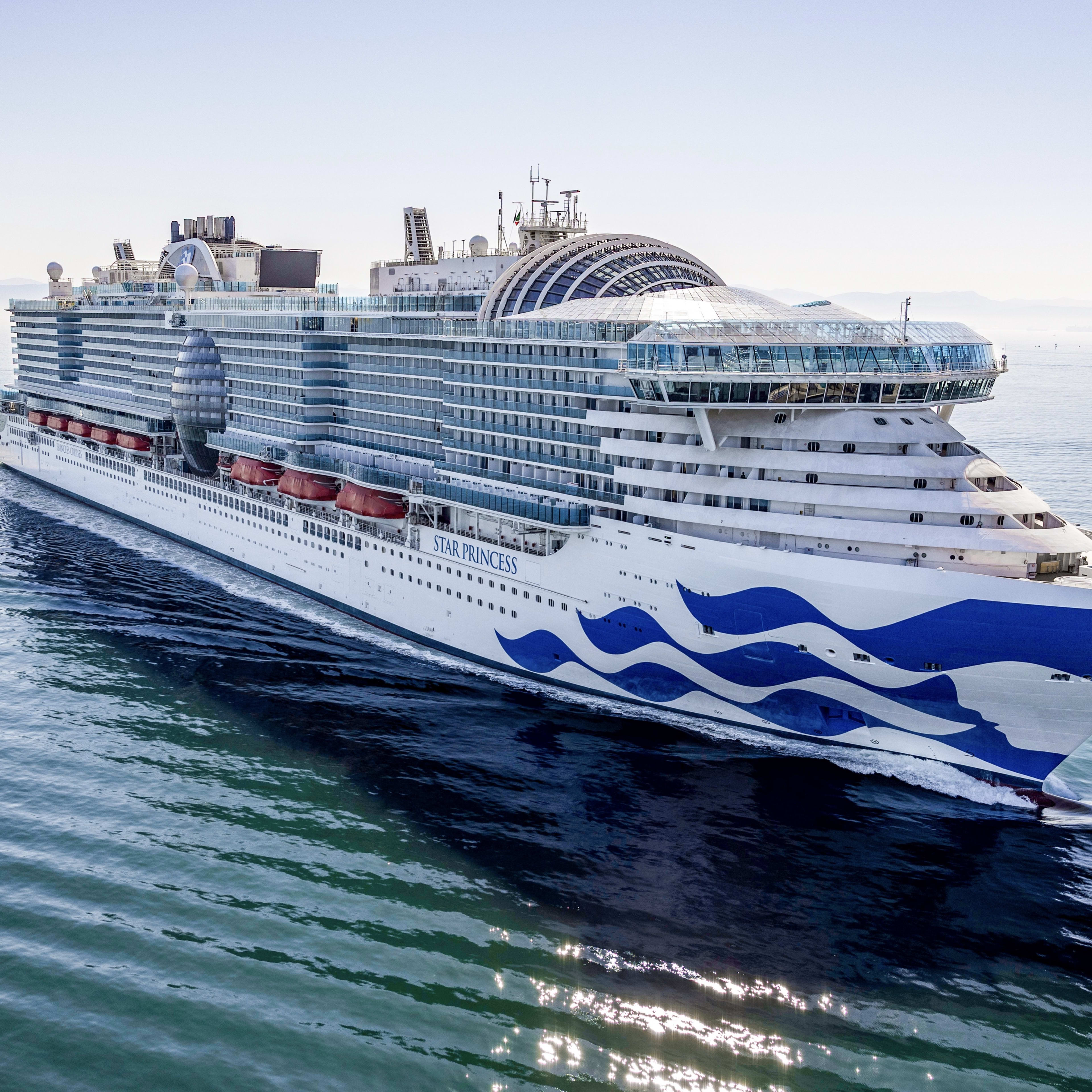 Star Princess ship launches; Hurricane Priscilla impacts cruises ...