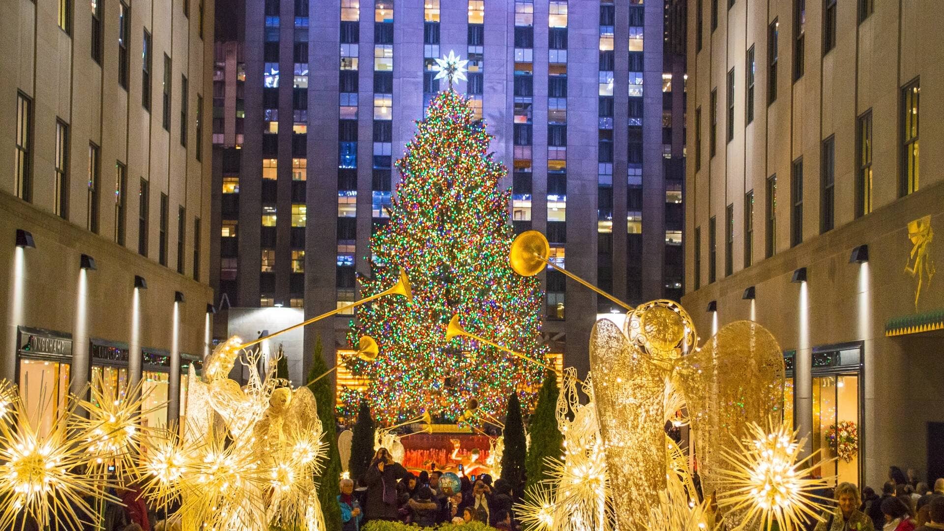 How to visit the National Christmas Center in PA - TravelHost