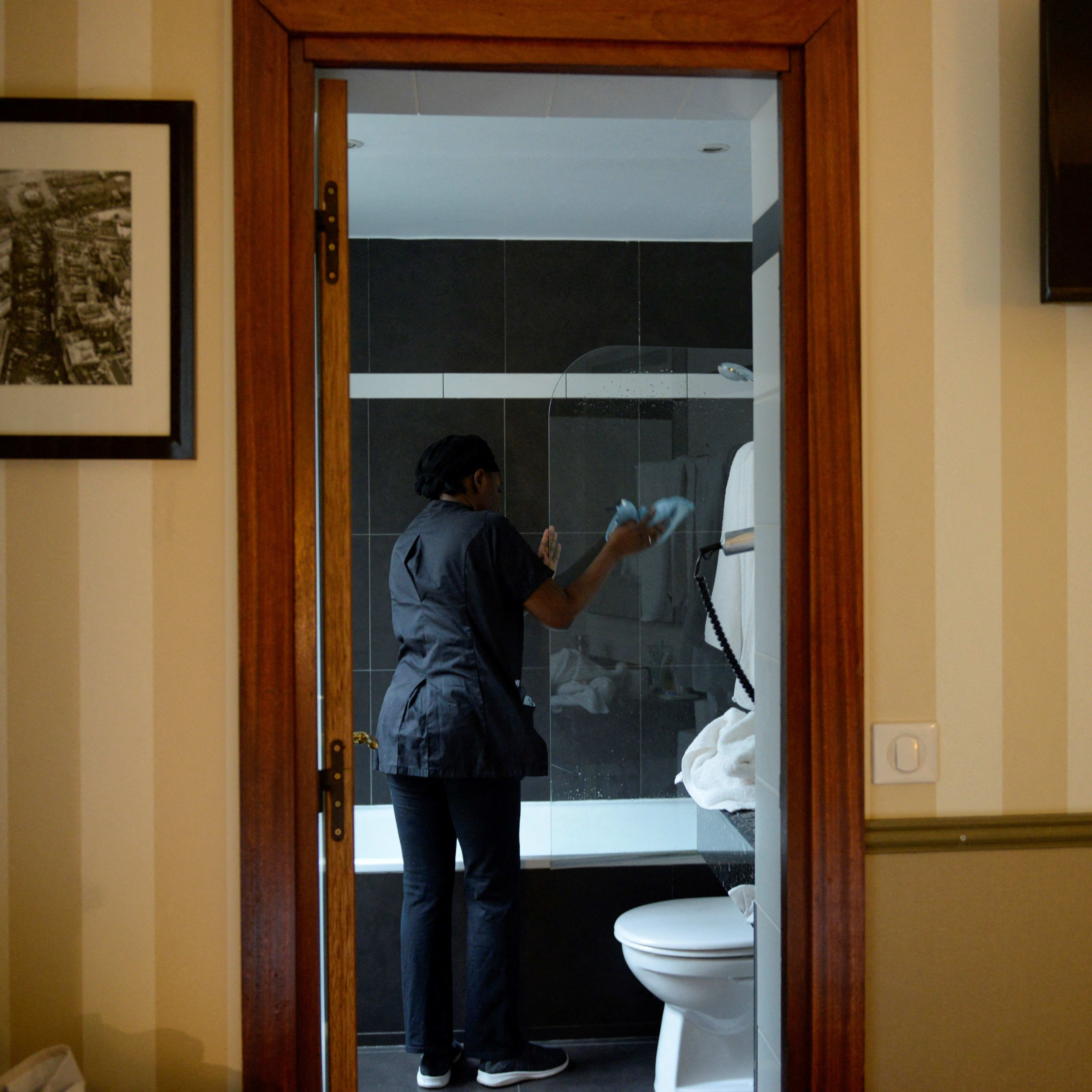 Lost luggage compensation rules 2026 - TravelHost