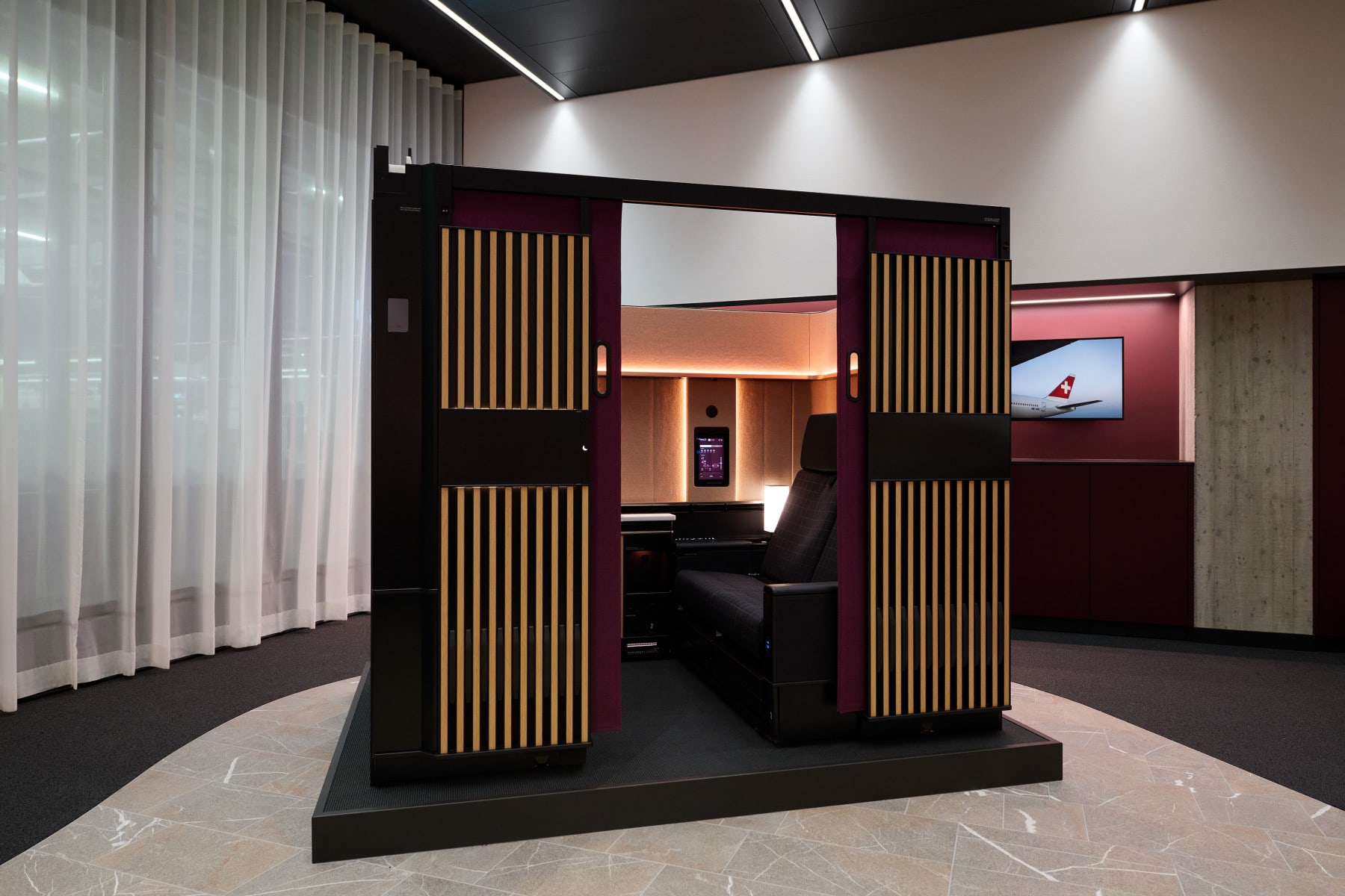 Swiss Air Lines just dropped fancy new first and business class seats ...