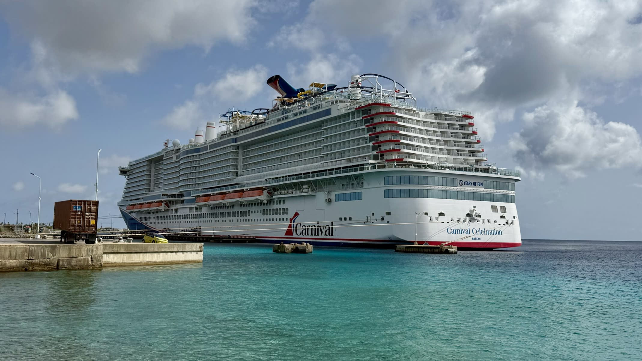 Carnival Cruise Line passenger disappears in bizarre way - TravelHost