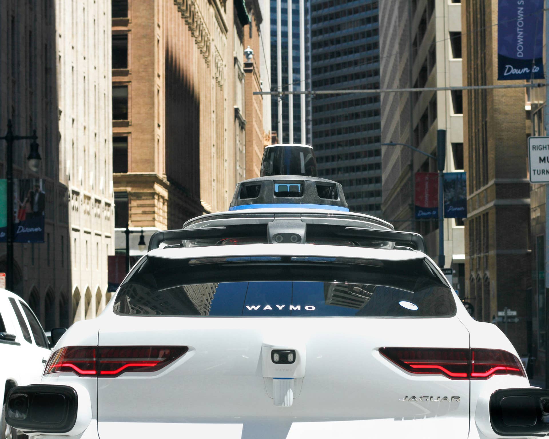 Catch an autonomous cab at San José Mineta International Airport ...
