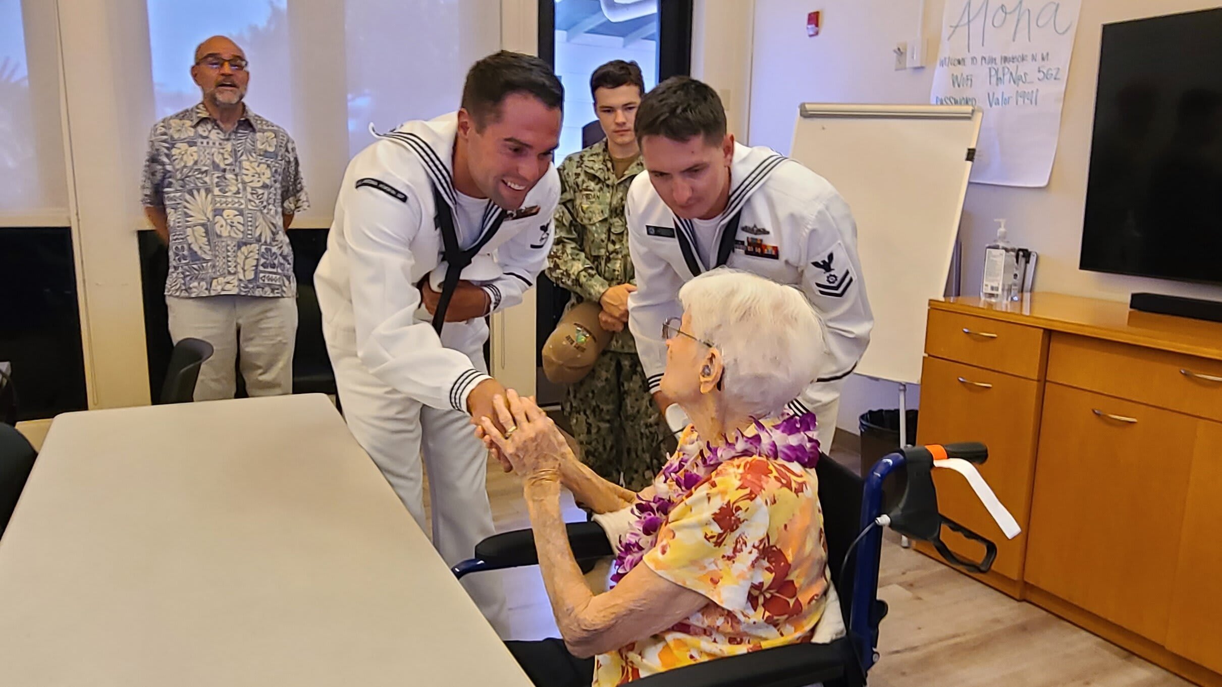 106-year-old World War II nurse cruises to fulfill sacred mission - TravelHost