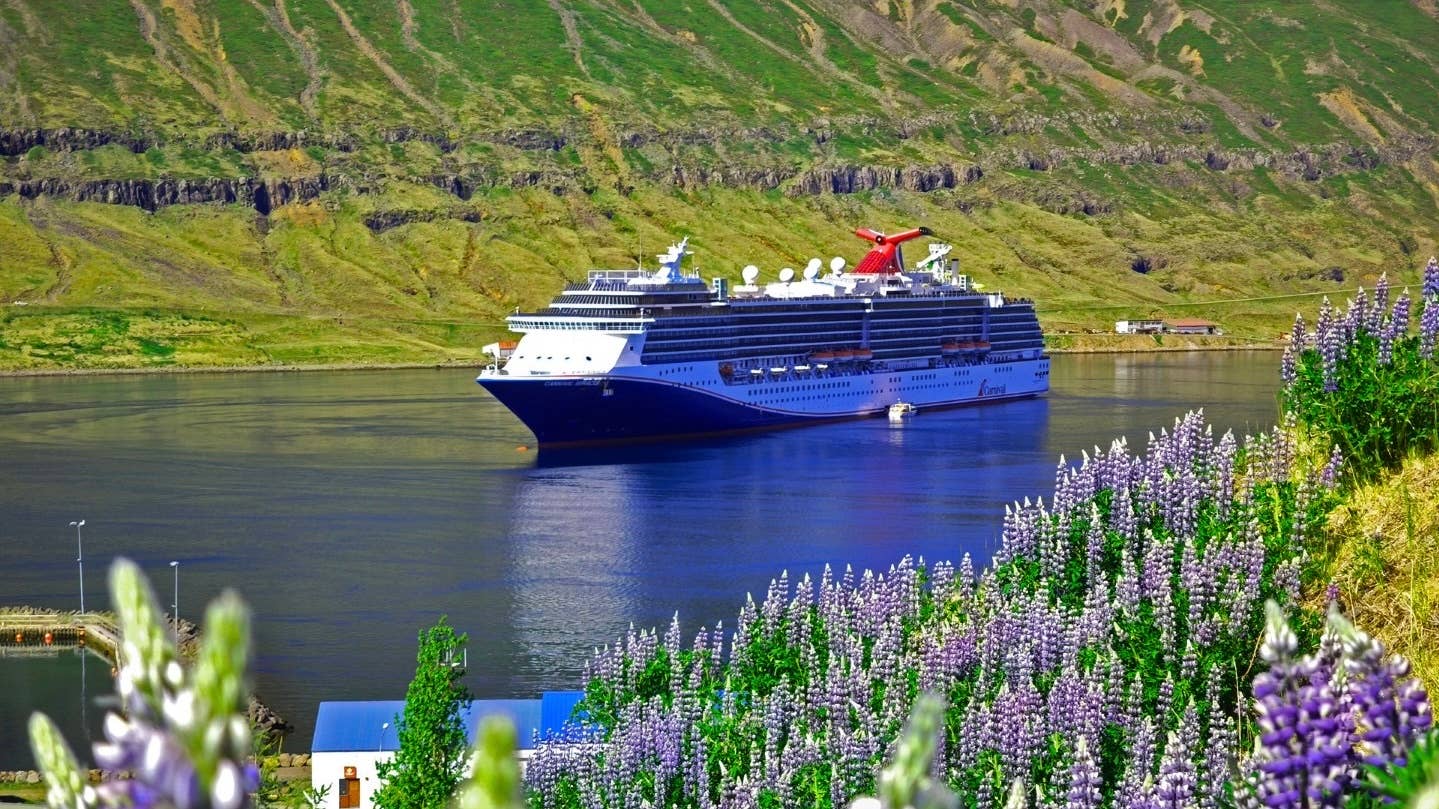 Carnival Cruise Line reveals 2027 solar eclipse cruise in Europe ...