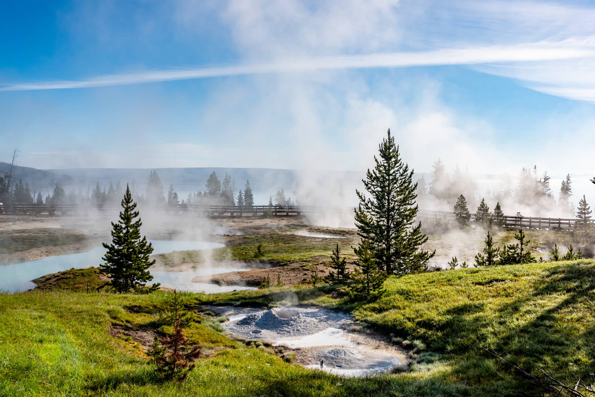 What states is Yellowstone National Park in? - TravelHost
