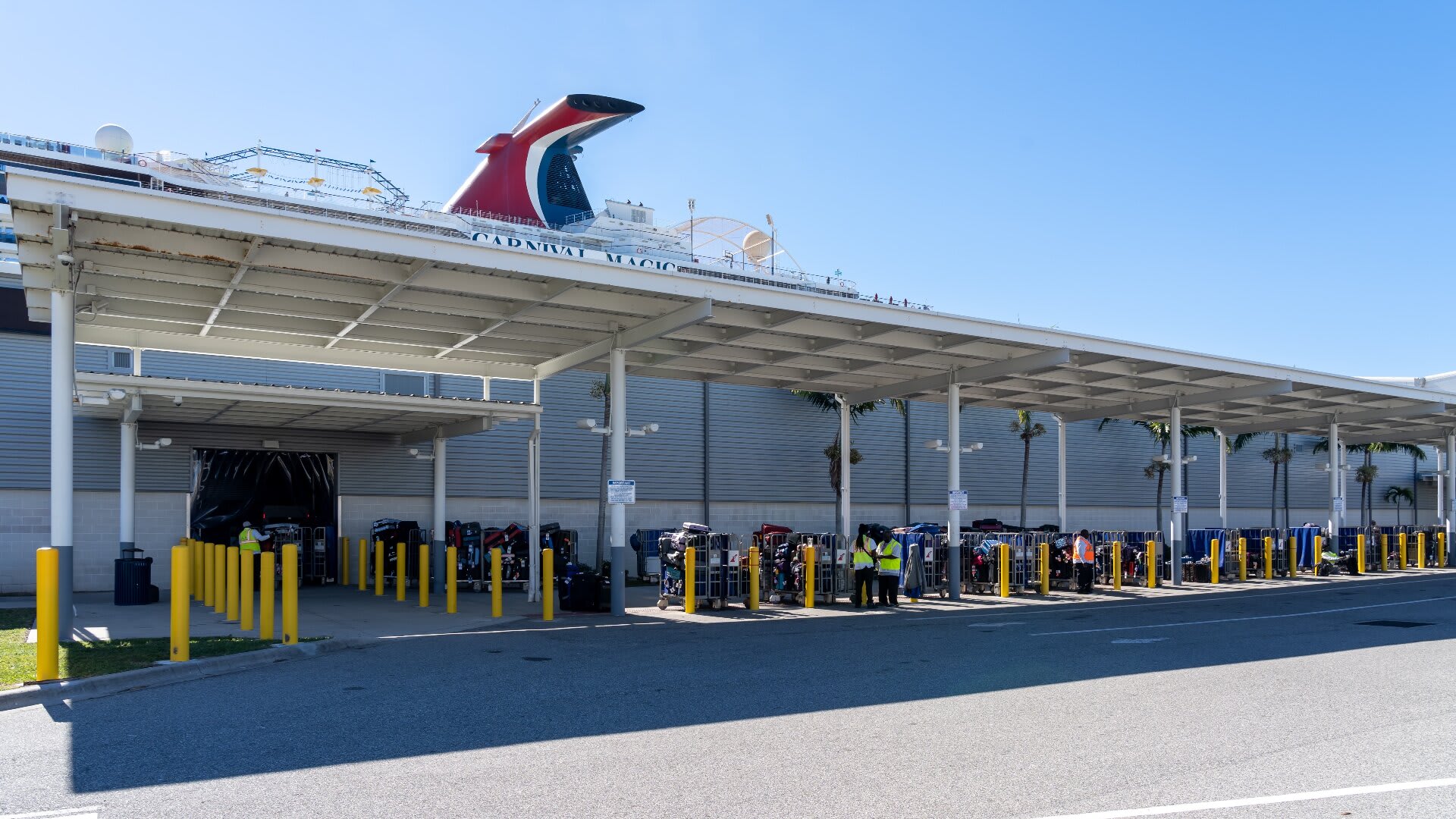 Carnival Cruise Line passengers don’t want paperless boarding - TravelHost