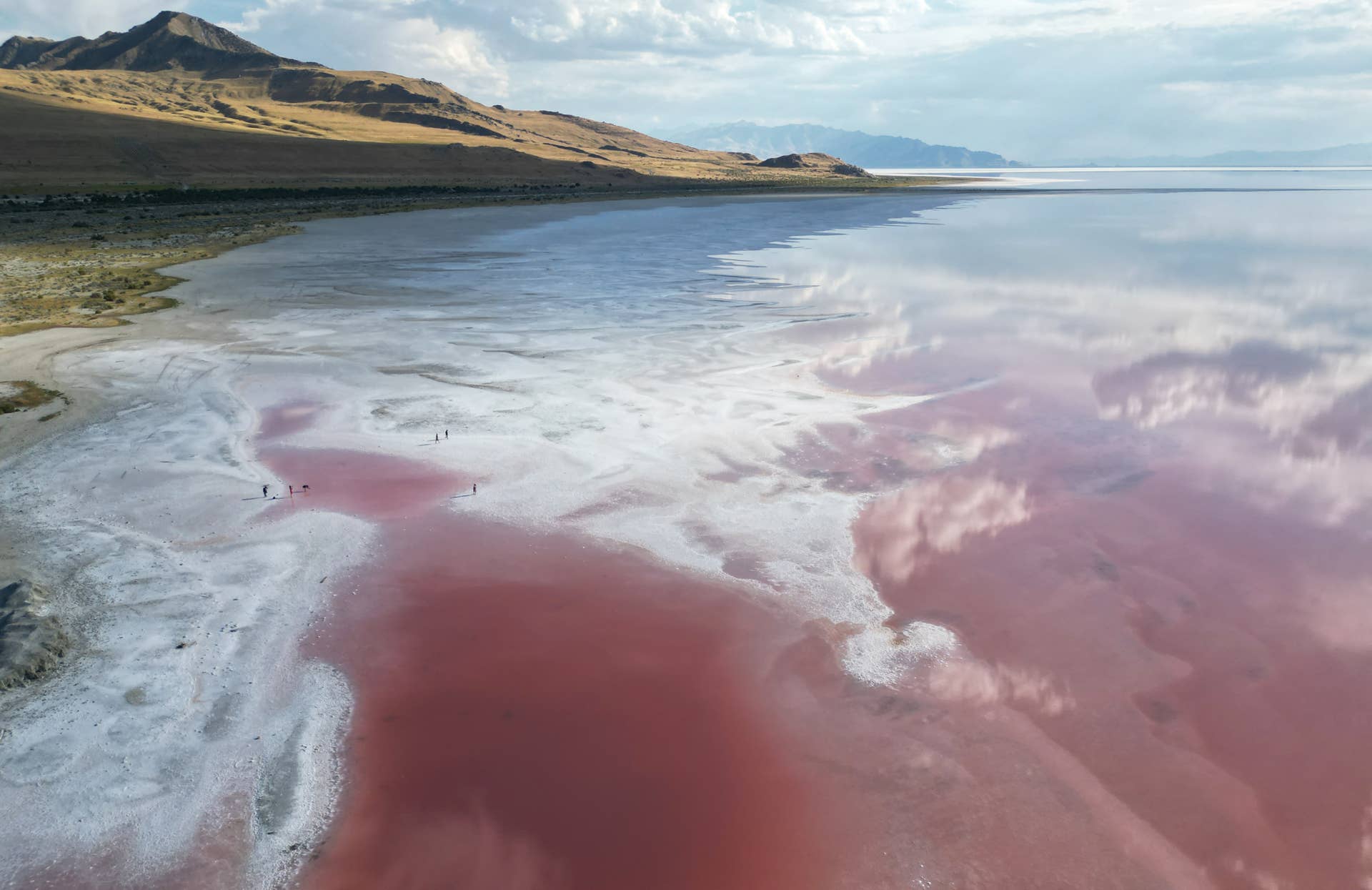 There are pink lakes in Utah - TravelHost