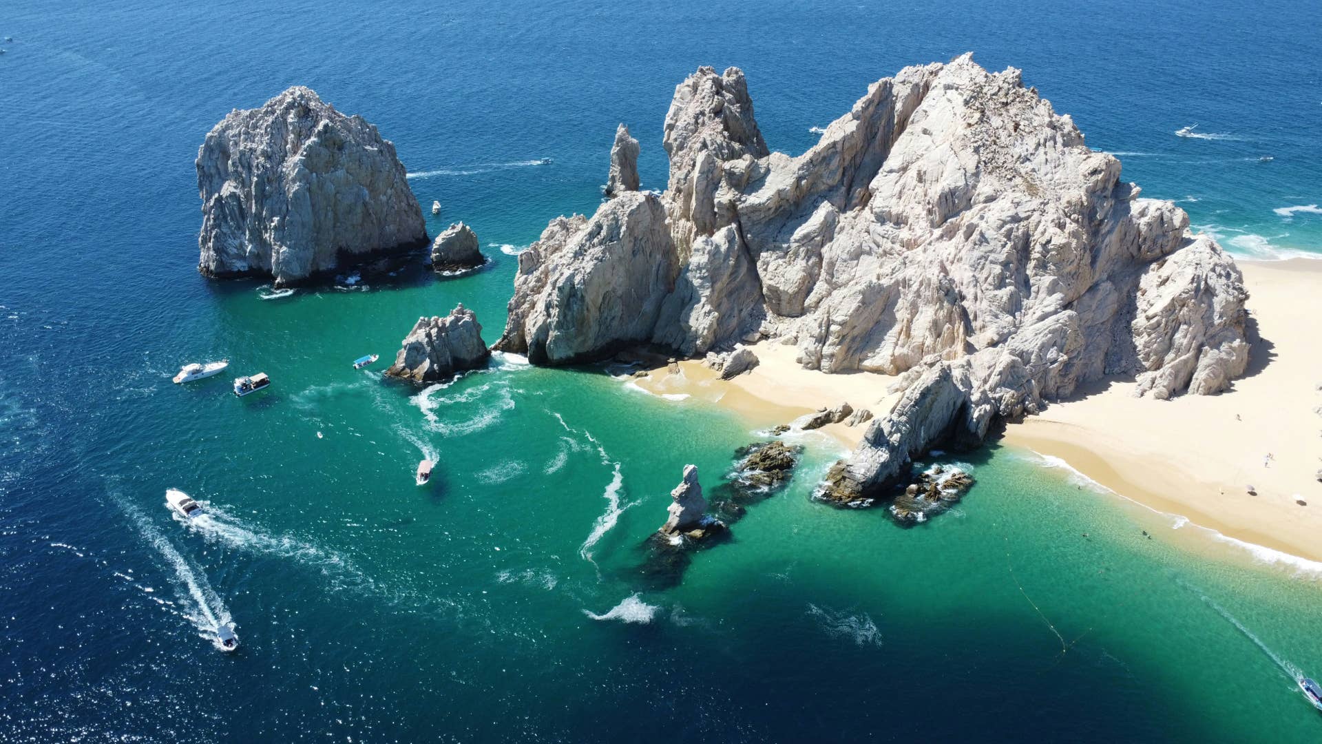 Best time to travel to Cabo - TravelHost